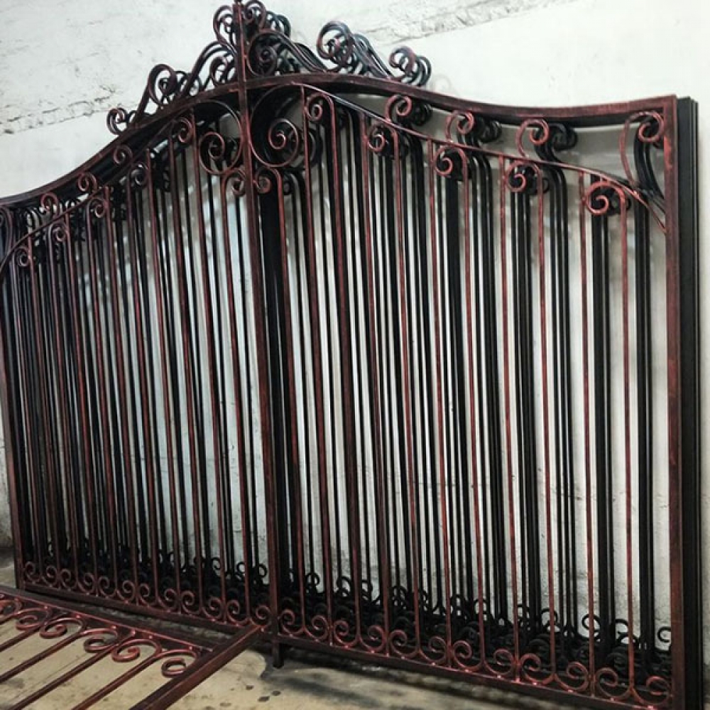 Simple design wrought iron entry gate custom ironwork