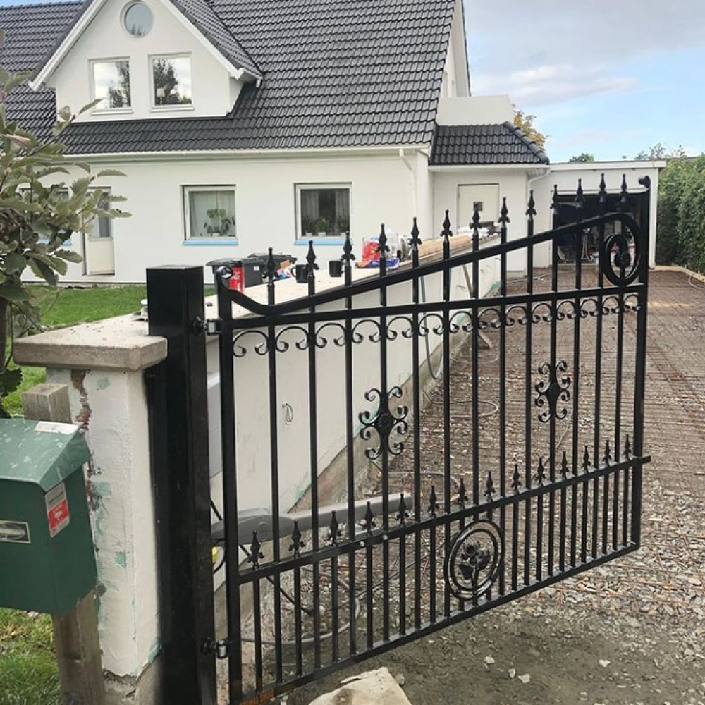 Wrought iron custom handmade welding gate electric swing gate for villa ...