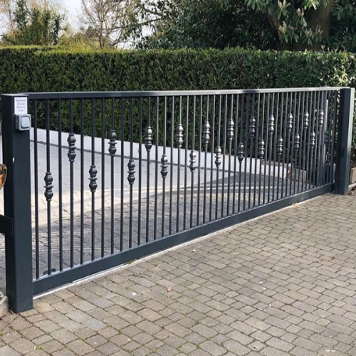 New simple style automatic sliding rectangle iron gate custom ironwork