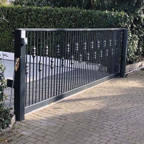 New simple style automatic sliding rectangle iron gate custom ironwork